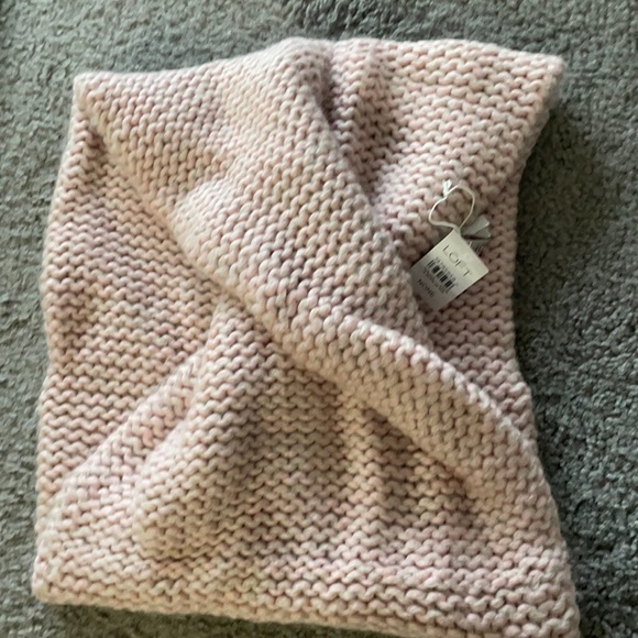 LOFT | Accessories | Nwt Loft Pink Infinity Scarf | Poshmark